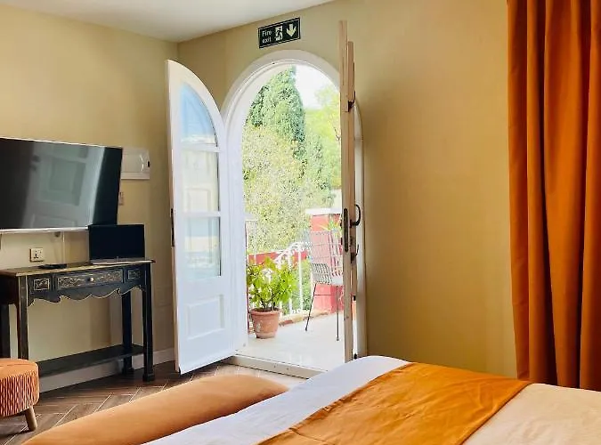 HOTEL THE RED FARM RELAIS & SPA, IKLIN