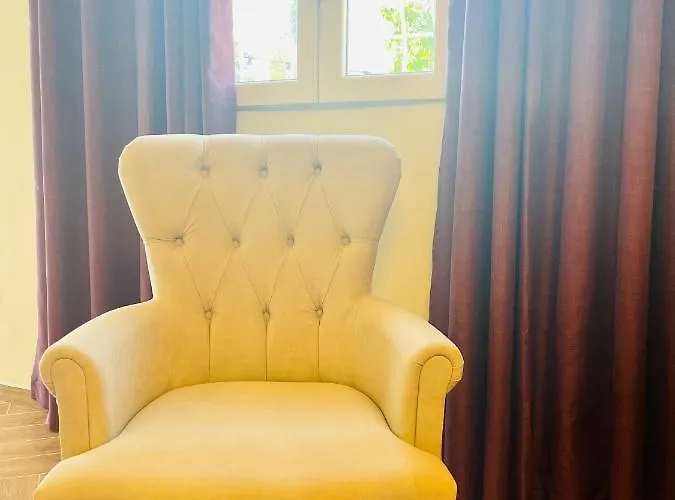 HOTEL THE RED FARM RELAIS & SPA, IKLIN