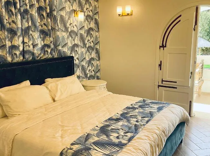 HOTEL THE RED FARM RELAIS & SPA, IKLIN