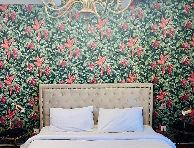 HOTEL THE RED FARM RELAIS & SPA, IKLIN